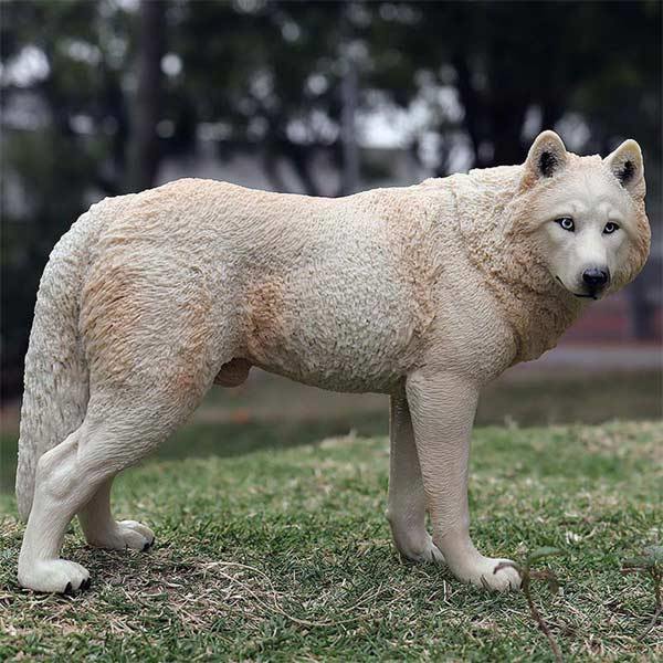 White Wolf Plastic Figurine | Wolf-Horde